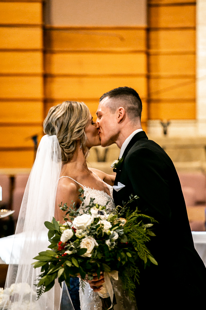 Jordan + Kaylee | Minnesota Winter Wedding - lephotodesign.com