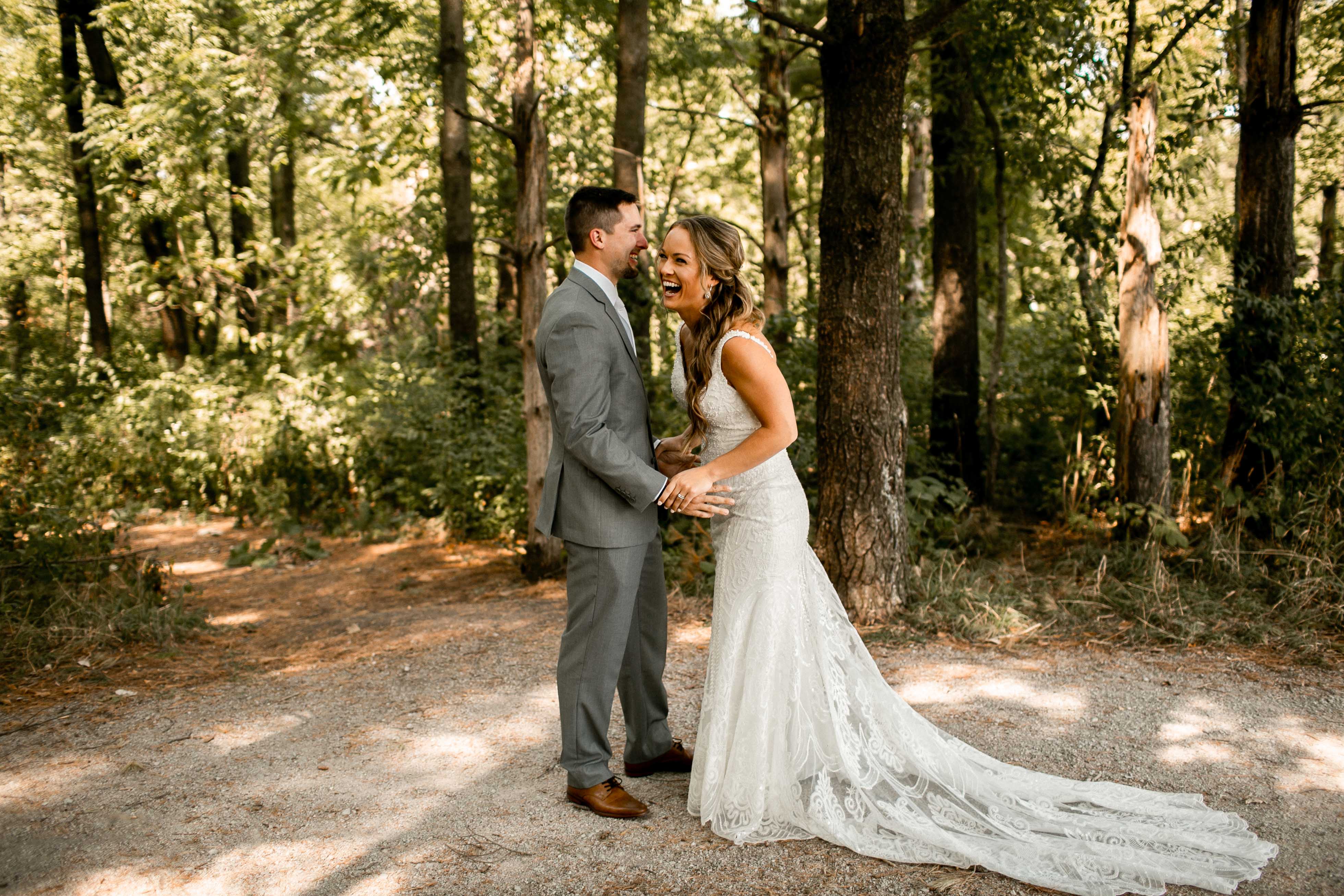 Mason + Mikayla | Jester Park Lodge Wedding - lephotodesign.com