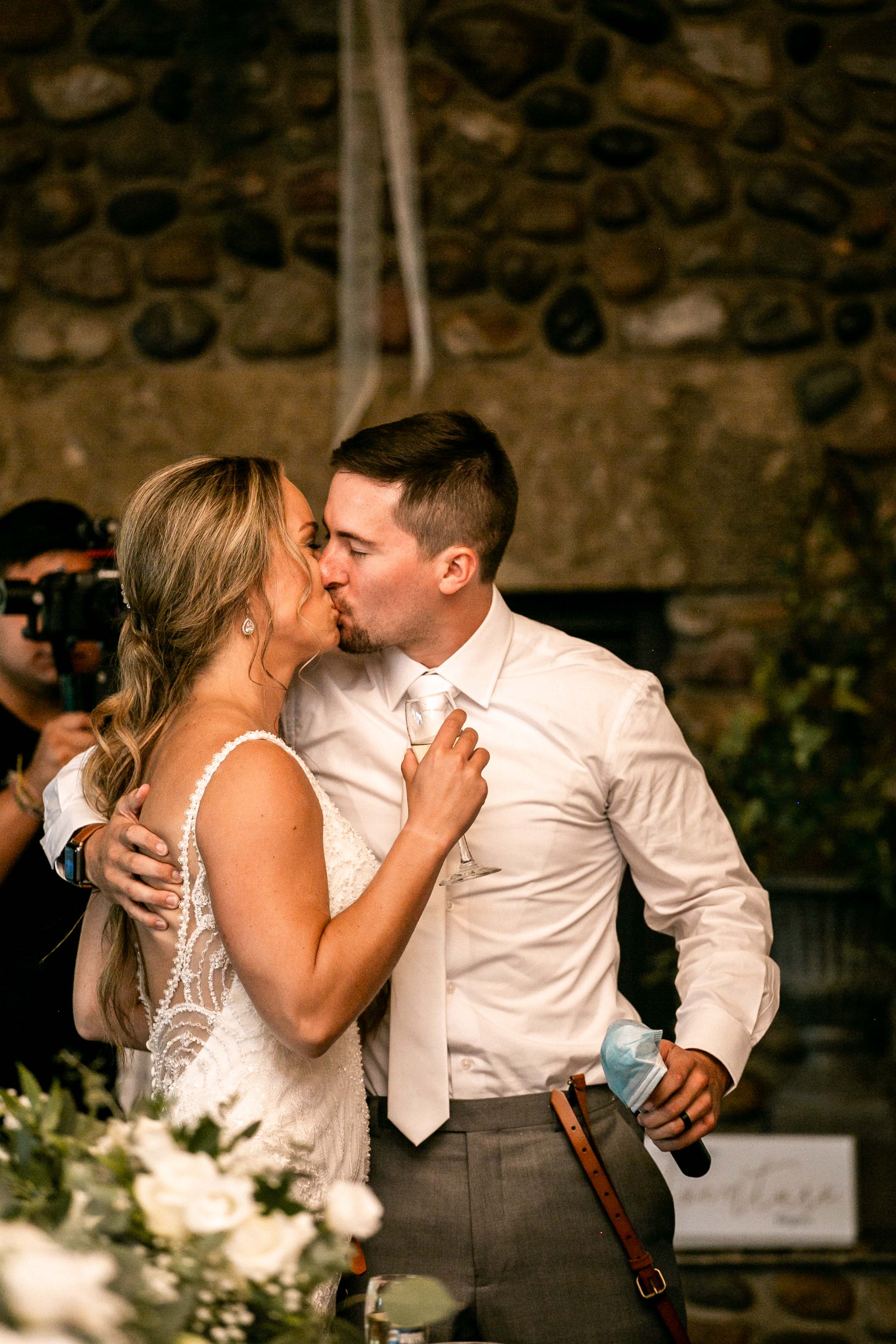Mason + Mikayla | Jester Park Lodge Wedding - lephotodesign.com
