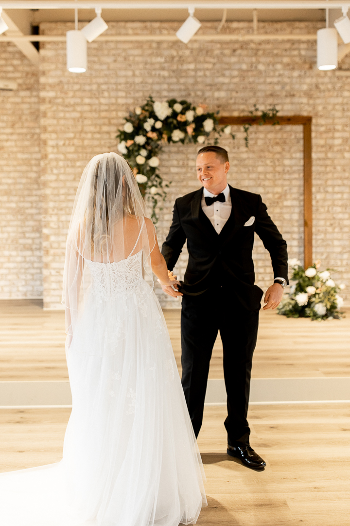 Toast Ankeny, Wedding Day | Will + Allison - lephotodesign.com