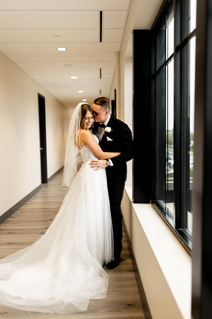 Toast Ankeny, Wedding Day | Will + Allison - lephotodesign.com