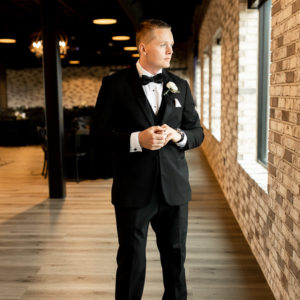 Toast Ankeny, Wedding Day | Will + Allison - lephotodesign.com